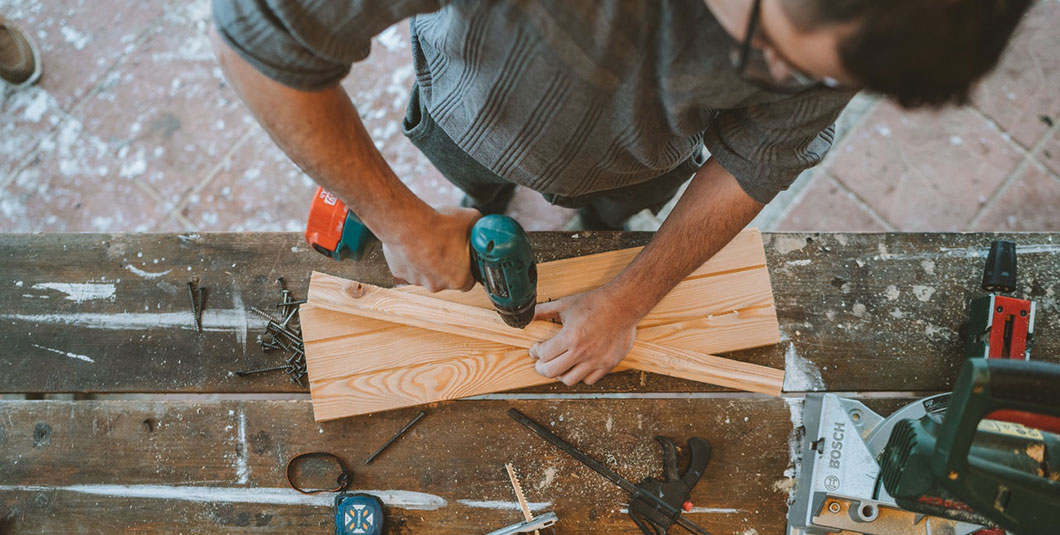 Pierre nous parle de son métier devenu passion : la menuiserie